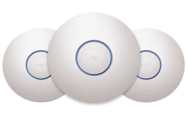 UAP-PRO-3 - Ubiquiti UniFi 5GHz 450Mbps 2x 1000BT Access Point